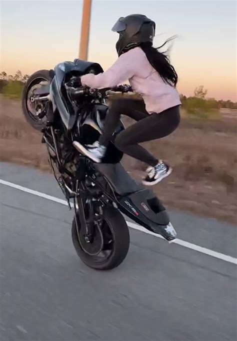 Who Is Professional Motorcycle Stunt Rider Ashley Lammela
