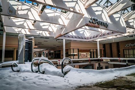 Rolling Acres Mall Tunnel
