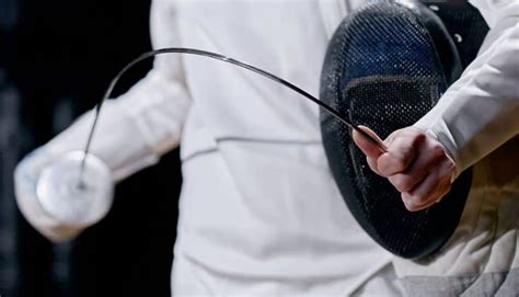 Guide To Epee Fencing Equipment Essential Gear For Fencers Fencing Club