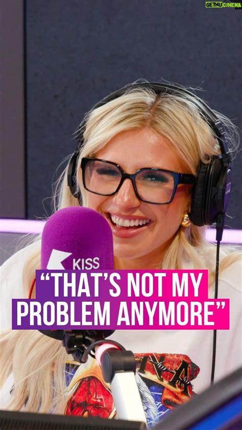 Chloe Burrows Instagram Boys Beware Cos Chloes Gonna Dump You 😈