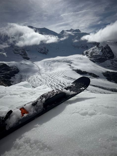 E Skimo The Worlds First Electric Assisted Ski For Mountaineering