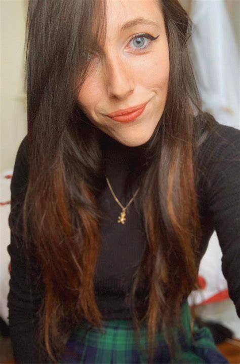 [f26] Without Looking At My Bio What Do You Think My Name Could Be Scrolller