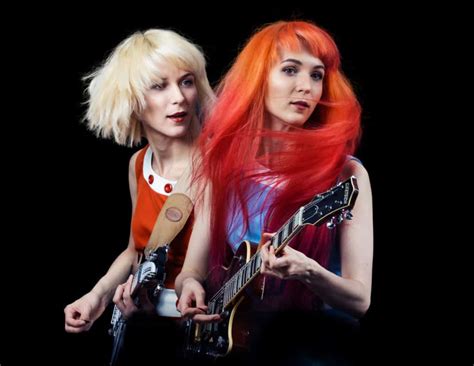 2018 Calendar Girls Monalisa Twins