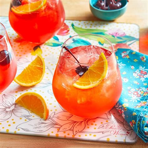 50 Best Easter Cocktails To Celebrate The Spring Holiday
