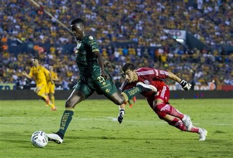 Djaniny Tavares Se Lesiona Y Se Pierda La Semifinal Contra América