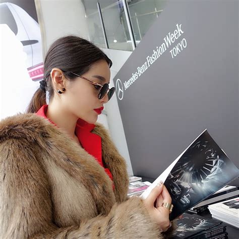 【大馬新一代泰台混血女神candy Ice林冰冰 】勤練馬甲線拼代言！