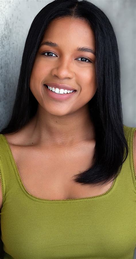 Melanie Carsons Instagram Twitter And Facebook On Idcrawl