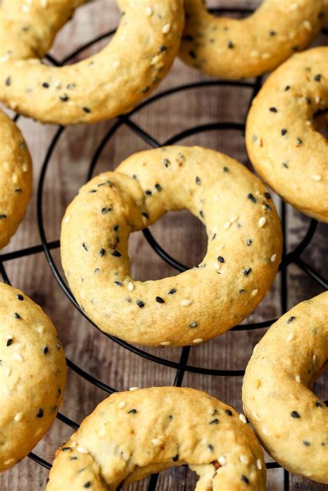 Palestinian Date Ring Cookies Kaak Asawer