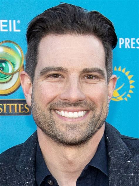 Scott Mcgillivray House Hunters