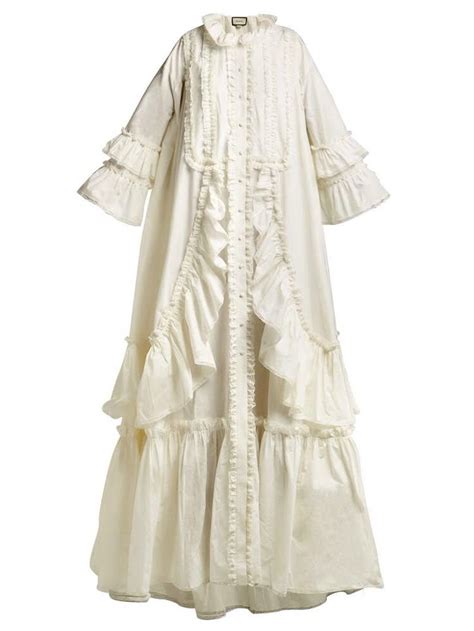Pin By Ghispint On Ce Que Jaime Gowns Clothes Design Womens Dresses