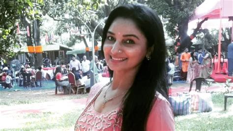Neelam Pathania Roped In For Zee Tvs Qurbaan Hua India Forums