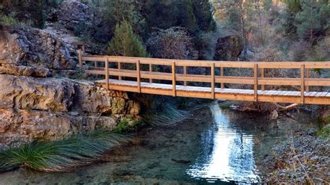 Una De Las Rutas Más Bonitas De Teruel Cascadas Y Pasarelas Entre