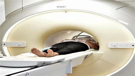 Radiologjia Në Qkuk Për Herë Të Parë Kryen Rezonancën Magnetike Të Kurrizit