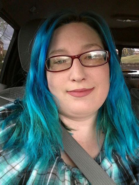 Pin By Brooke Conner On Hair Style Ideas Hairstyles With Glasses