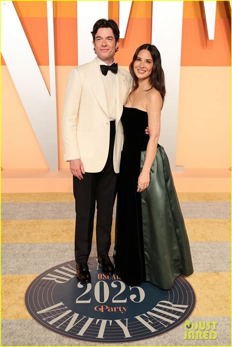 Olivia Munn Sweetly Adjusts John Mulaneys Hair At Vanity Fair Oscars