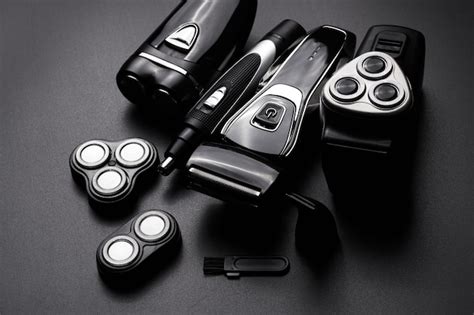 Premium Photo Different Types Of Men S Electric Razor Closeup