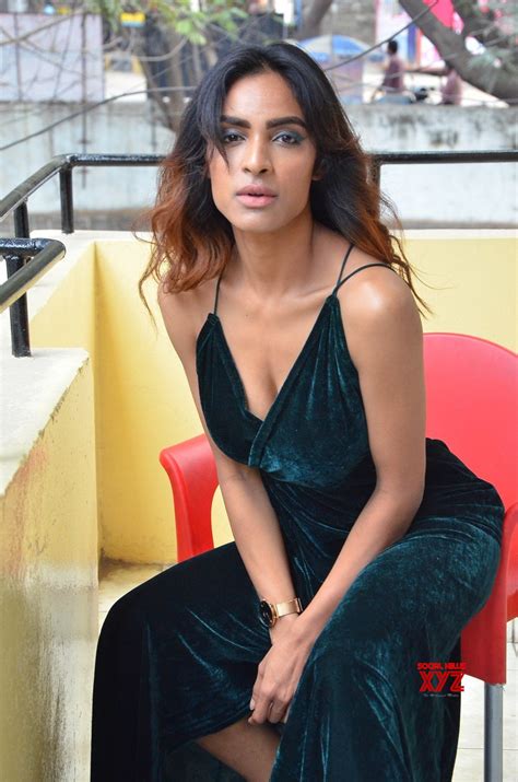 Actress Nasreen Shaikh Hot Stills From Naa Peru Raju Movie Teaser