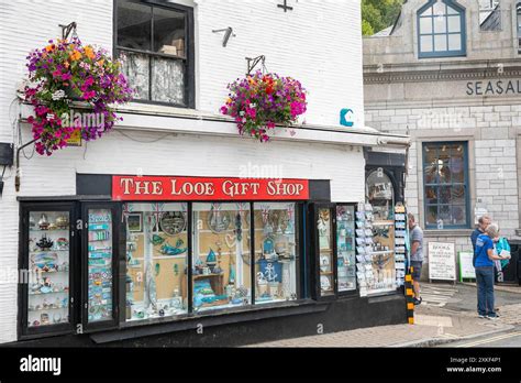 Looe Tshop Selling Ts And Souvenirs In Looe Town Centre Cornwall