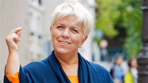 Un Coin De Paradis Mimie Mathy Dévoile Son Incroyable Maison Dans Les
