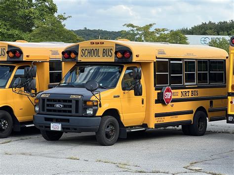 2290316 Nrt Bus Beacon Mobility Methuen Newbury Ma