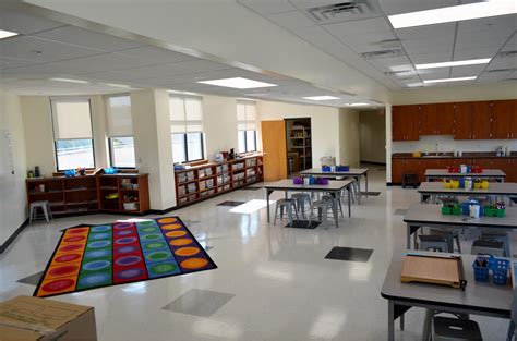 Classroom R Liminalspace