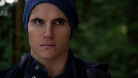 Male Celeb Screencaps Robbie Amell Bulge Screencaps In The Tomorrow