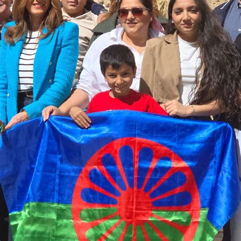 Almansa Celebra El Día Del Pueblo Gitano La Bandera Romaní Preside El