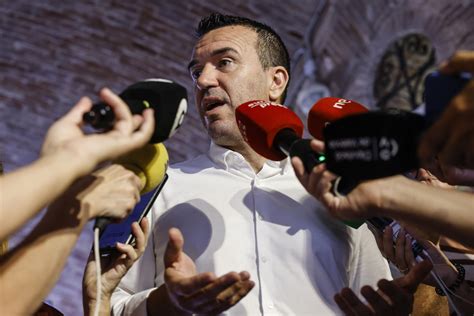 Vicent Mompó Critica La Lentitud En Lenviament Dalertes Per La Dana