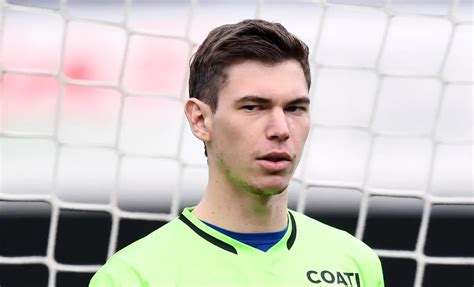 Calciomercato Cagliari Si Monitora Semper I Piani Del Como Sul Futuro Del Portiere Cagliari