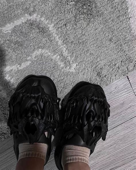 Warrior Cloud Clogs Crocs Sandals Weirdplanet