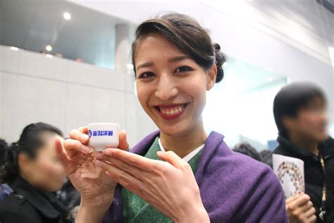 新潟の美人と乾杯。日本酒を嗜むなら、やっぱり酒どころ新潟で Tabipponet