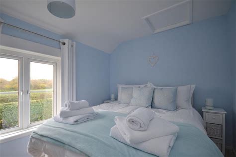 Shell Seekers Lymington Hampshire Holiday Cottage Reviews