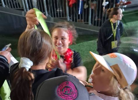 Another Magic Moment Ruby Tui Ts Rwc Medal To Leukaemia Survivor