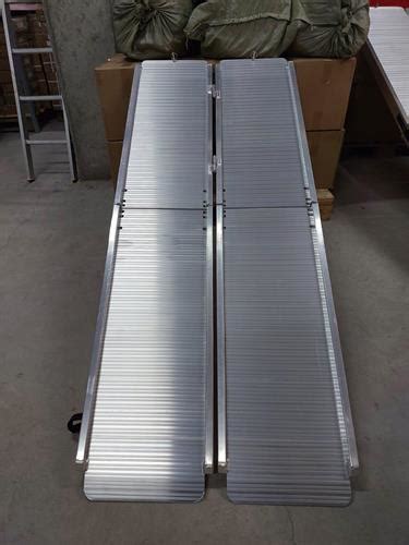 רמפה 24 מטר אורך אלומיניום רוחב 80 סמ להעמסה ופריקה 2 רגליים מתקפלות 2 פיני אבטחה קמפינג לייף