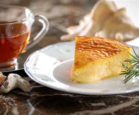 半熟とろりんチーズケーキの店パナリcake＆cafe