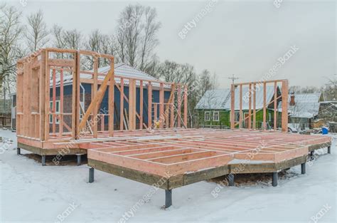 Assembly And Installation Of Walls In Frame House 이미지 895045220 게티이미지뱅크