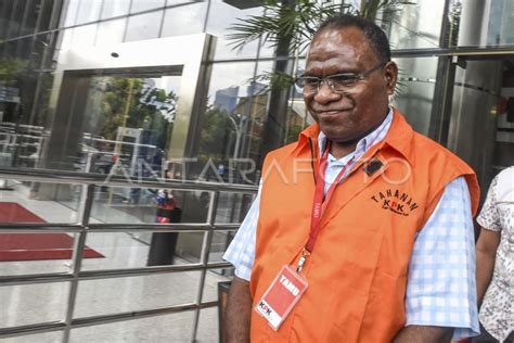 Pemeriksaan Mikael Kambuaya Antara Foto