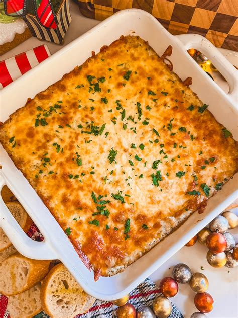 Cheesy Garlic Bread Dip