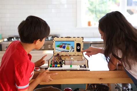 Raspberry Pi Based Laptops And Tablets For Tinkerers