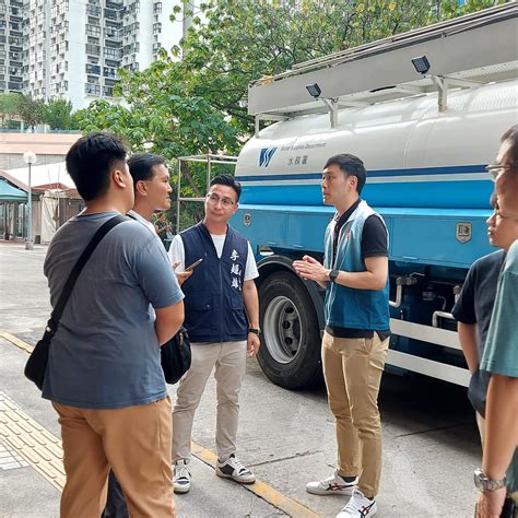 李超雄 李超雄 Added A New Photo