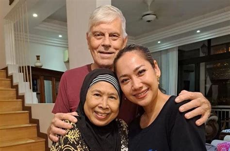 Ashraf Sinclair Dan Keluarga