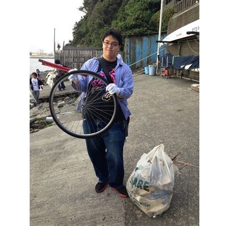 Sex Toys Are Good For Environment Tenga Enoshima Beach Clean Up Event Report Tokyo Kinky Sex