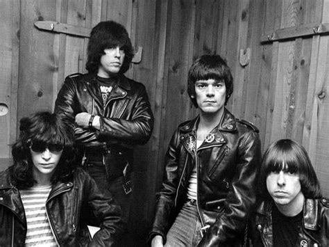 Download American Band Ramones The Anthology Album Cover Wallpaper