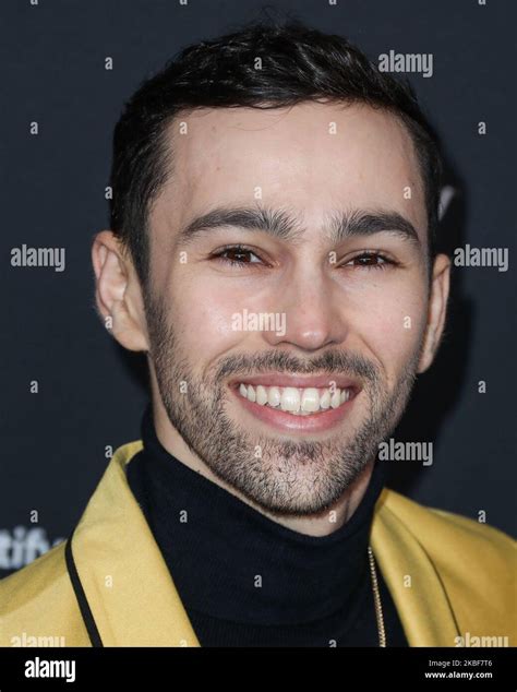 Max Schneider Six Pack