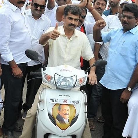 அப்பா ஒதுங்கினார் மகன் இறங்கினார் மகிழ்ச்சியில் படபடக்கும் மதிமுக Vaiko Son Contest