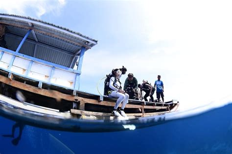 Gisel Pamer Foto Diving Ibunda Gempi Nggak Nyangka Jatuh Cinta Sama Koral Super Cantik