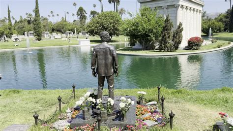 Hollywood Forever Cemetery Celebrities And Famous Graves