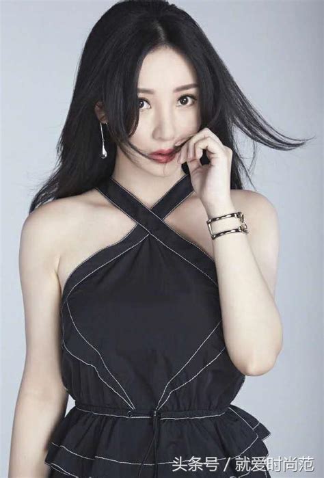 柳岩（1980年11月8日），中國著名的主持人，演員，歌手！ 每日頭條