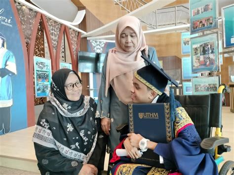 Dewan Sultan Ibrahim Uthm Jadi Ppv Kosmo Digital