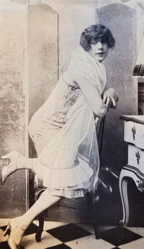 Lili Elbe Spurensuche Im Kostümdesign Archiv Ausstellungen